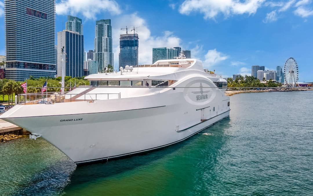 Yachts Miami - Billionaire Club - Miami Mega Yachting